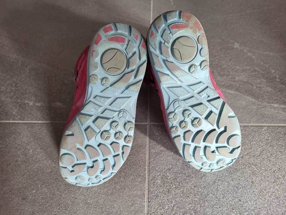 LOWA Winterstiefel Grösse 32 (Gebraucht) in Oberwangen TG für CHF 19 ...