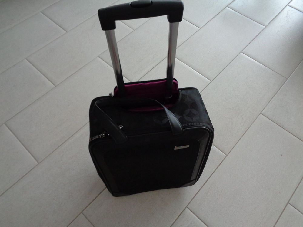 PACK EASY Rollkoffer 2 Rollen (Gebraucht) in Rotkreuz für CHF 19 – mit ...