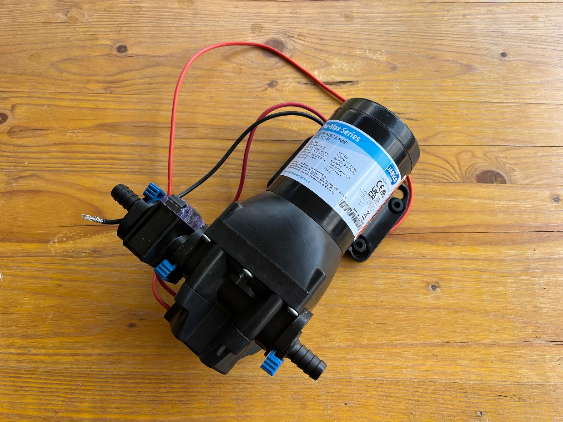 Jabsco Par-Max HD3 Frischwasserpumpe, 12V, 11l/min., 2.8 bar (Gebraucht) in Ersigen für CHF 1 ...