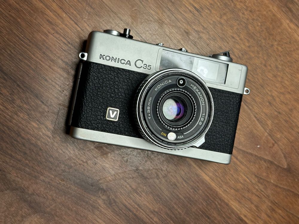 Konica C35 - analoge 35mm Kamera (Gebraucht) in Zürich für CHF 45 – mit ...