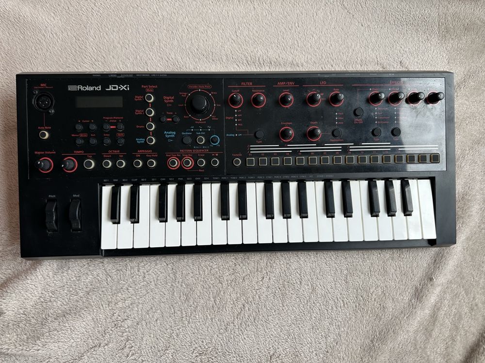 Roland XD-XI Synthesizer / Groovebox (Gebraucht) in Schaffhausen für ...