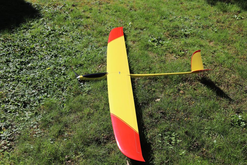 Segelflugzeug mit Motor (Gebraucht) in Höri für CHF 152 – nur Abholung ...