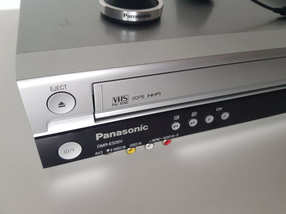 Panasonic DMR-ES35V VHS & DVD-RW Recorder VHS DVD Dubbing (Gebraucht) in Bassersdorf für CHF 220 ...