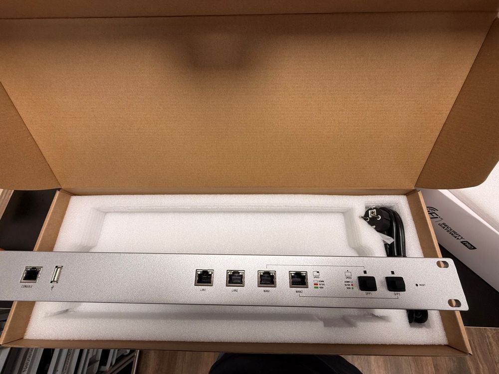 USG-Pro-4: UniFi Security Gateway Pro 4 (Neu und originalverpackt) in ...