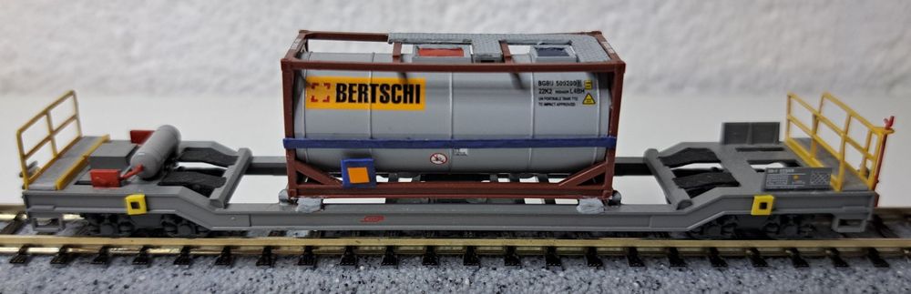 RhB Rungenwagen mit Bärtschi Container Spur N (Gebraucht) in Salez für ...