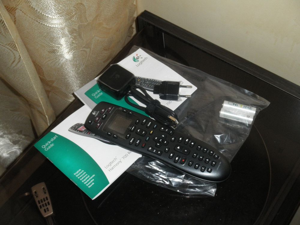 logitech harmony 700 remote control universal (Gebraucht) in Wittenbach ...