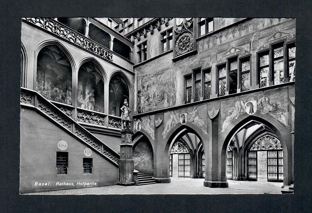 Basel Rathaus Hofpartie (612) (Gebraucht) in Küttigen für CHF 5 – mit Lieferung auf Ricardo kaufen