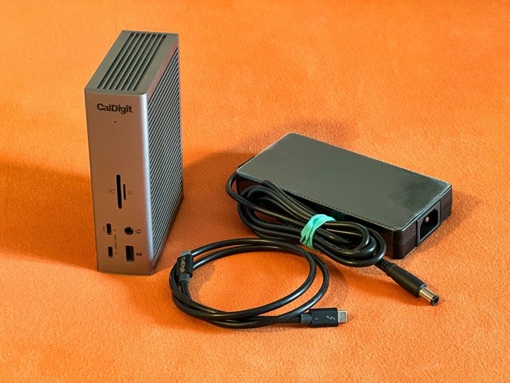 CalDigit | Thunderbolt 4 Docking station | TS4 | (Gebraucht) in für CHF ...