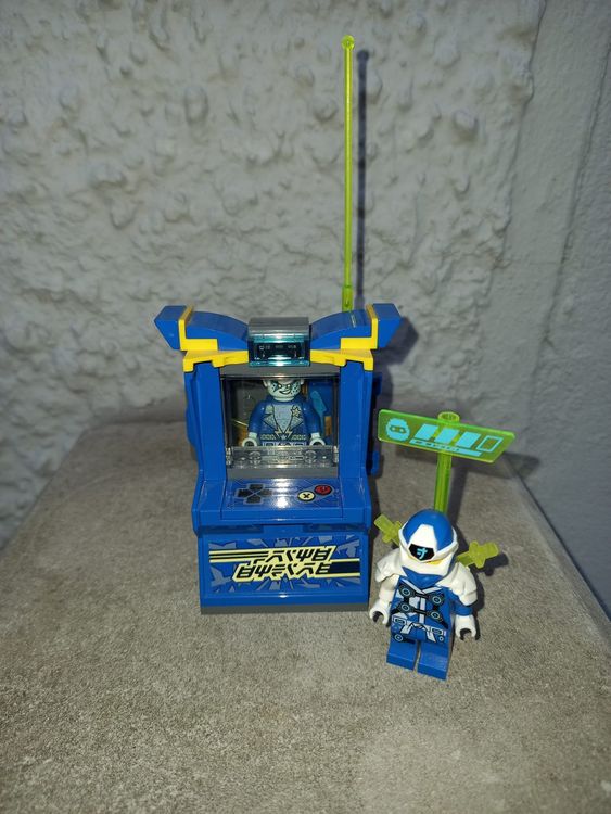 Ninjago: Jay Avatar Arcade Pod mit 2 Minifiguren! (Gebraucht) in ...