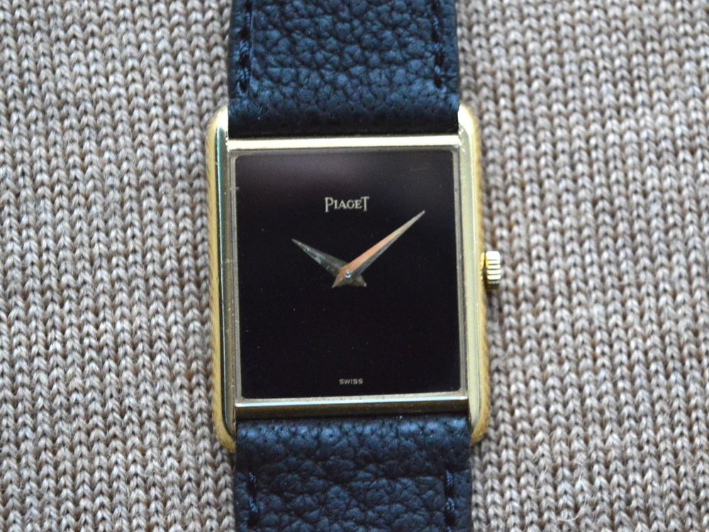 Piaget Tank Black Dial - ref. 9287 - 18k yellow gold (Gebraucht) in ...