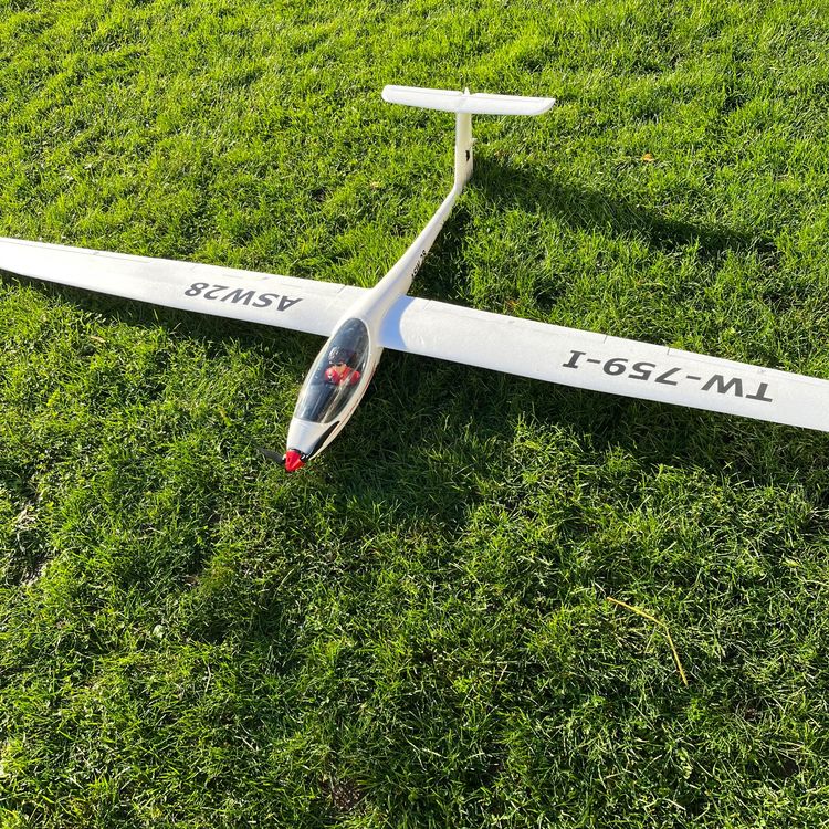 Rc Segler (Gebraucht) in für CHF 150 – nur Abholung auf Ricardo kaufen