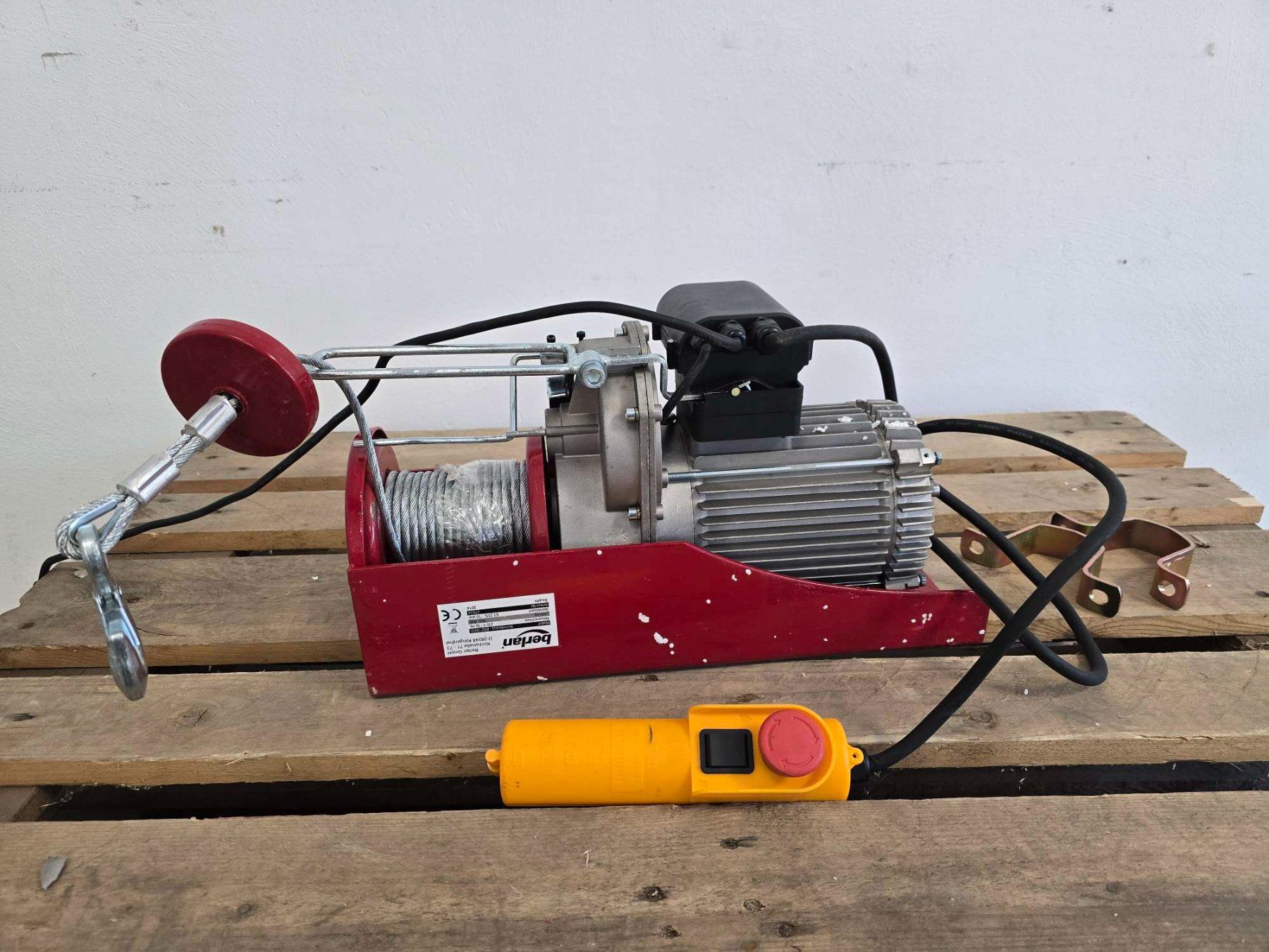 Elektrischer Seilhebezug 1000kg Seilzug Seilwinde mit Mangel (Defekt ...
