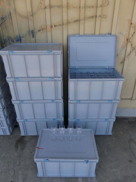 8 WEZ Boxen mit Deckel und Gläsern (Gebraucht) in Otelfingen für CHF ...