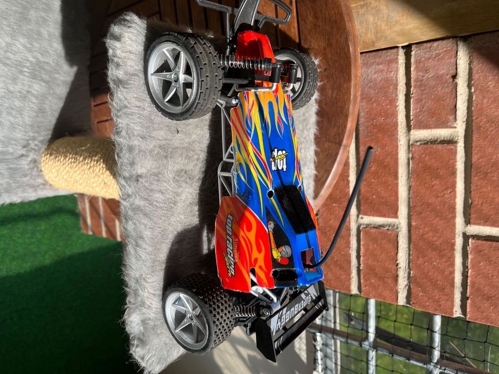 RC Elektro Auto 1/18 (Defekt) in Zwingen für CHF 7 – mit Lieferung auf ...