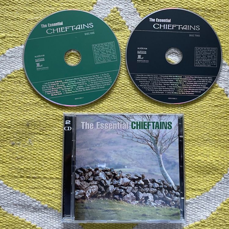 CHIEFTAINS-2CD THE ESSENTIAL (Gebraucht) in Rorschacherberg für CHF 4.9 ...