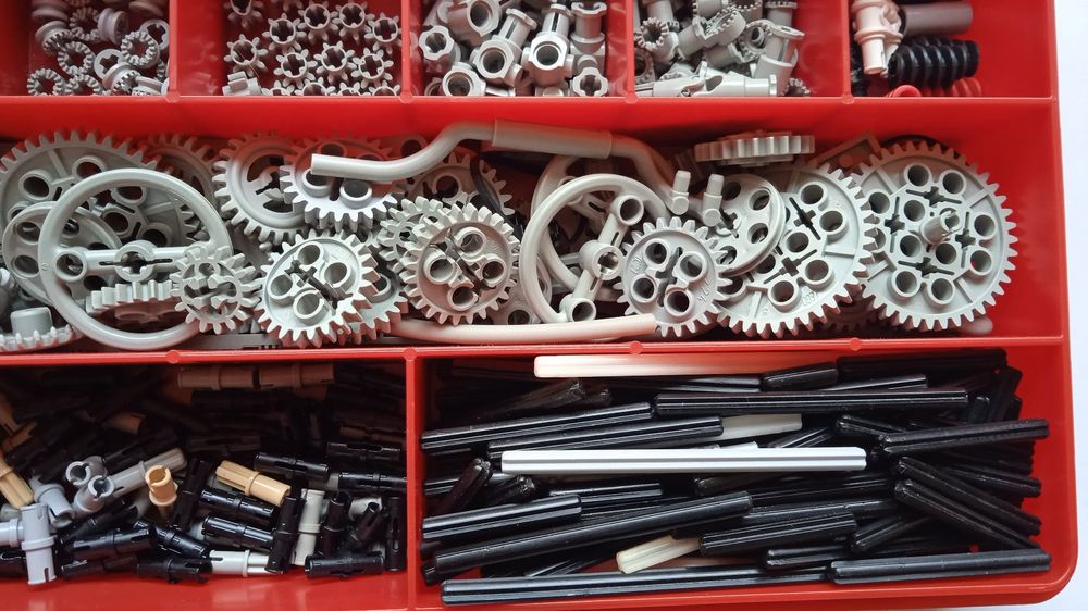 Lego Technik Zahnräder Sammlung mit Box, Top Zustand! (Gebraucht) in ...