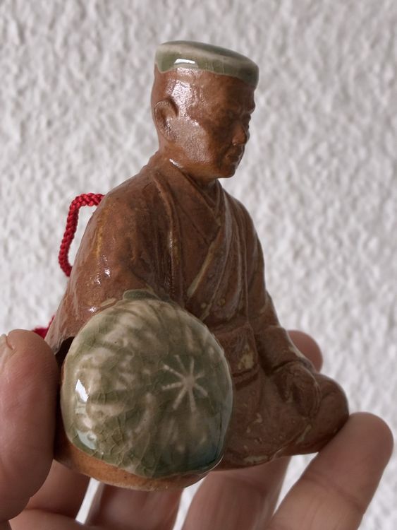 Japon cloche de temple en céramique figure monk (Gebraucht) in St-Aubin ...