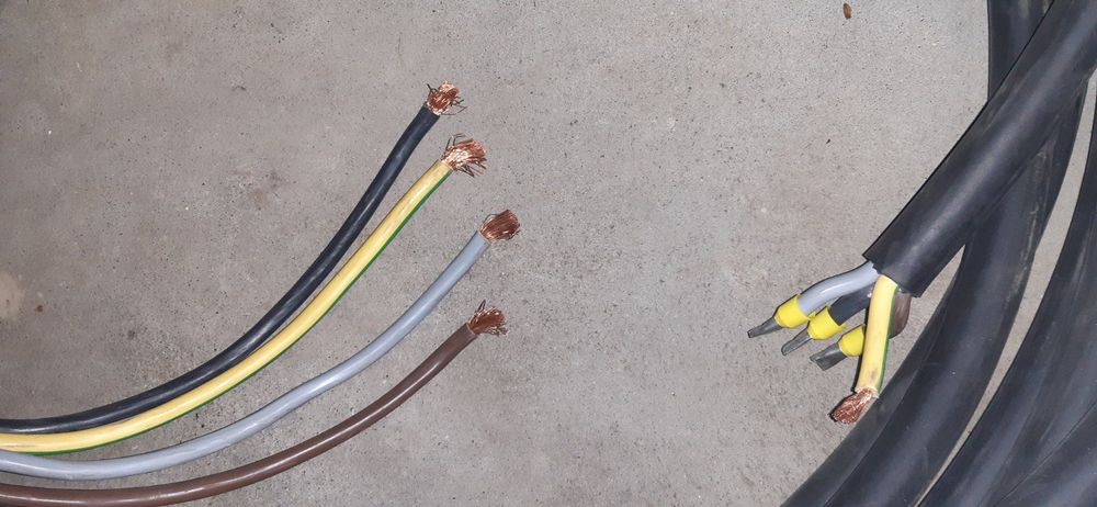 4 x 25mm2 Querschnitt, 22 Meter Länge (Gebraucht) in Engwang für CHF 70 ...