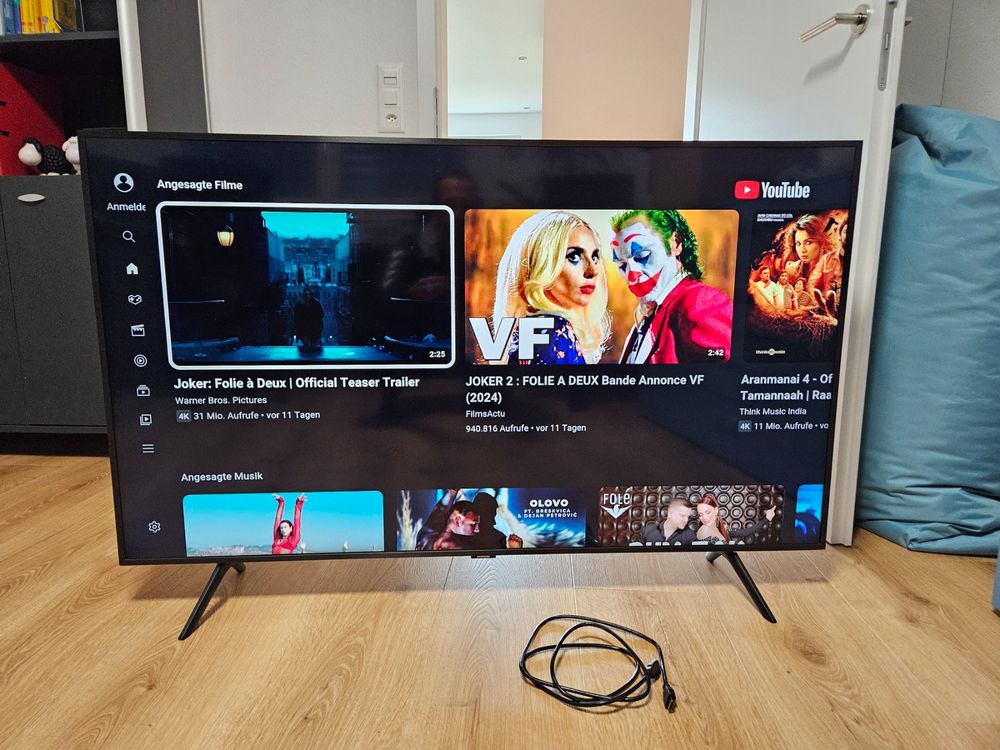 Riesiger QLED-TV von Samsung (Modell QE55Q60R) | Kaufen auf Ricardo