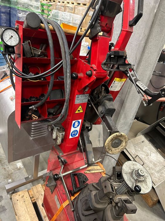 Reifenmontiermaschine Butler (Gebraucht) in Sins für CHF 295 – nur Abholung auf Ricardo kaufen