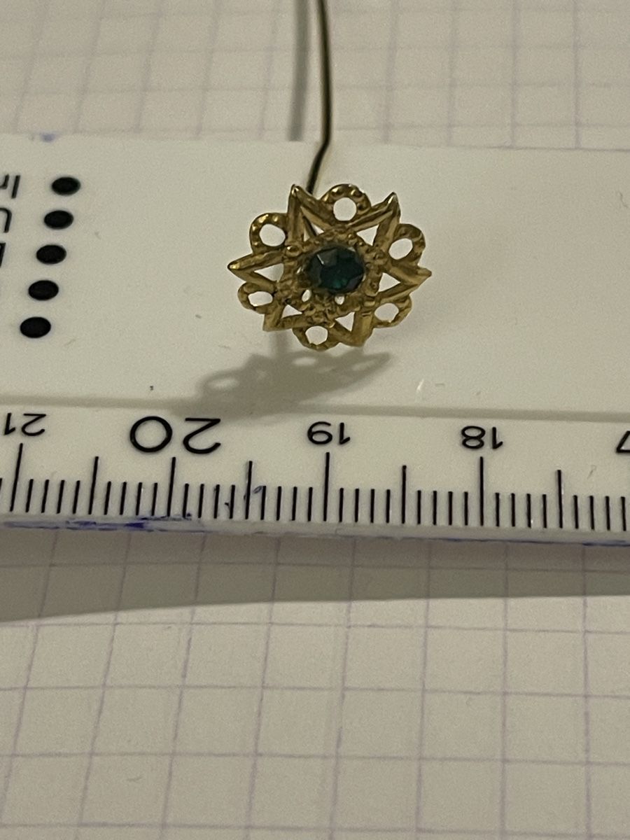 Vieille aiguille plaquée or jaune pierre jade bon état (D'occasion) à ...