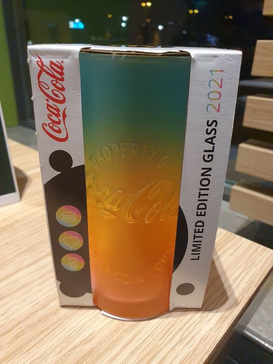 Wunderschãne Rainbow Glas Mcdonalds Bild