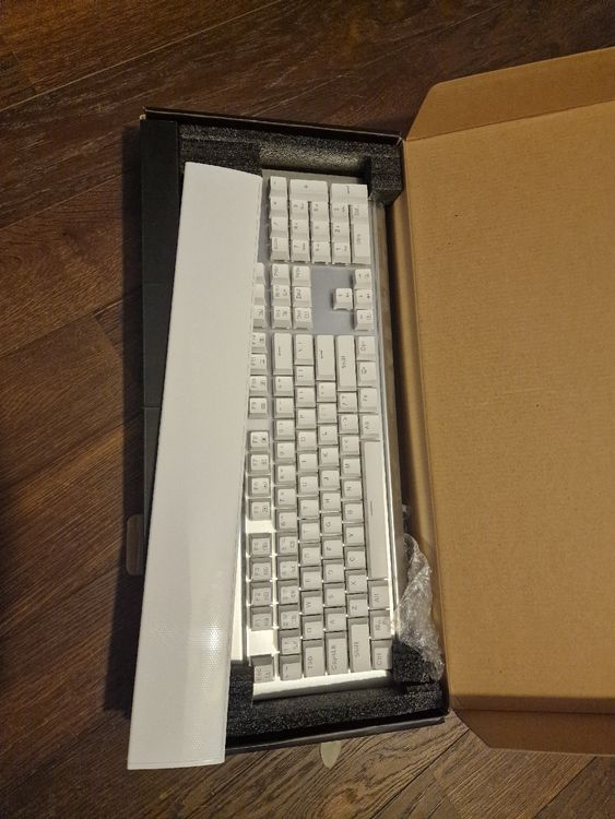 Mechanical Keyboard Falcon z-77 | Kaufen auf Ricardo