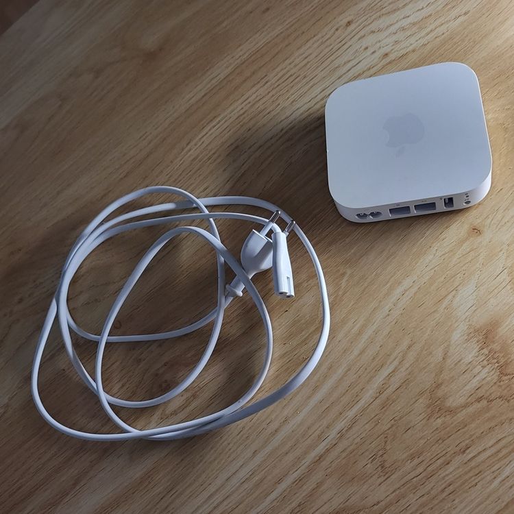 Apple Airport Express A1392 WiFi Extender Access Point | Kaufen auf Ricardo