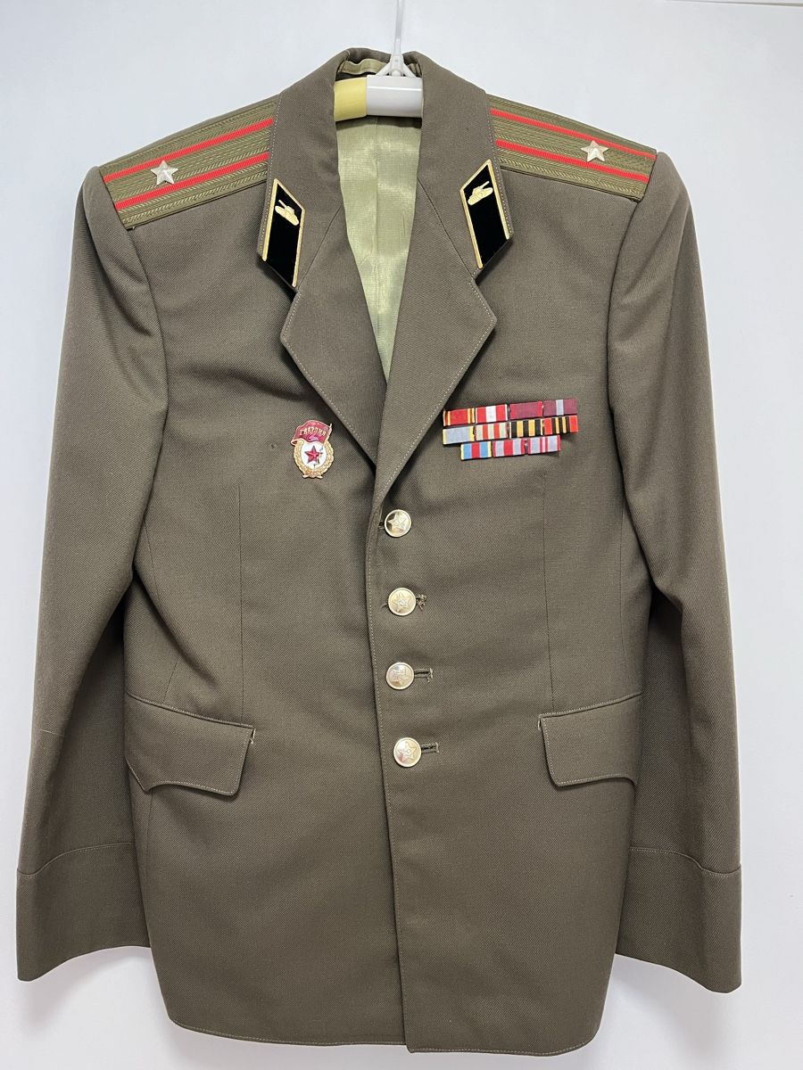 Uniforme officier soviétique URSS / CCCP (Gebraucht) in Gland für CHF ...