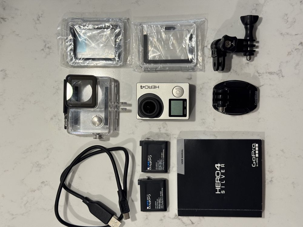 GoPro HERO4 Silver – kompletter Kit mit Zubehör und 3 Akkus (Gebraucht ...
