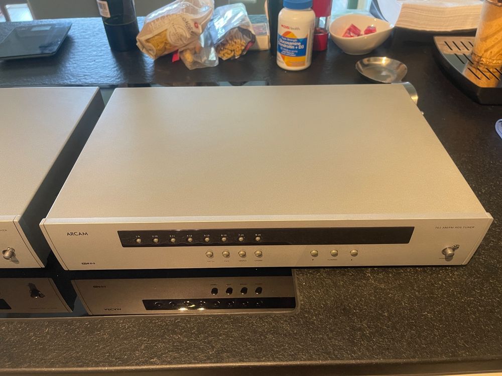 ARCAM DIVA A85 Amplifier, CD72 CD player, T61 Tuner (Gebraucht) in Bouveret für CHF 400 – nur ...