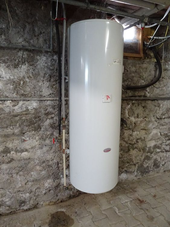 Warmwasserboiler 200 Liter | Kaufen auf Ricardo