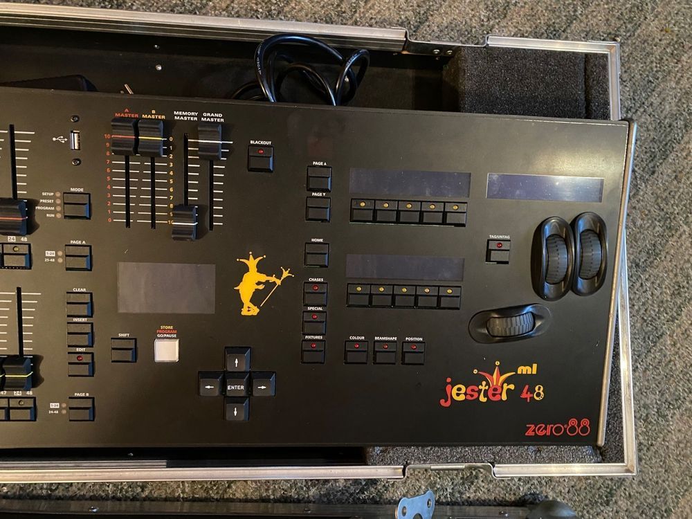 Console d'éclairage Zéro 88 Jester ML 48 (Gebraucht) in Senarclens für ...