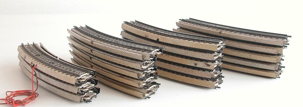 Märklin 36 M-Gleise 3600-Serie gebogen Spur H0 | Kaufen auf Ricardo