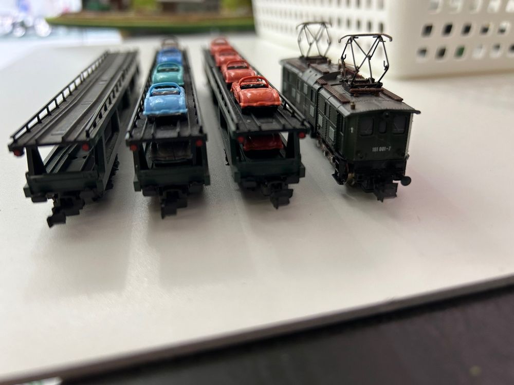 Roco N E-Lok BR 191 001-7 DB Analog + 3 Autotransportwagen (Gebraucht) in Neerach für CHF 56 ...