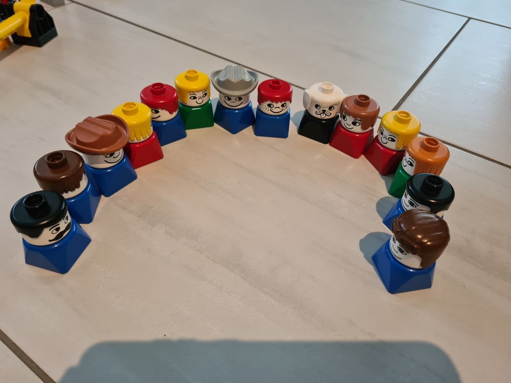 Lego Duplo Figuren, alt, 14 Stk. (Gebraucht) in Mülligen für CHF 5 ...