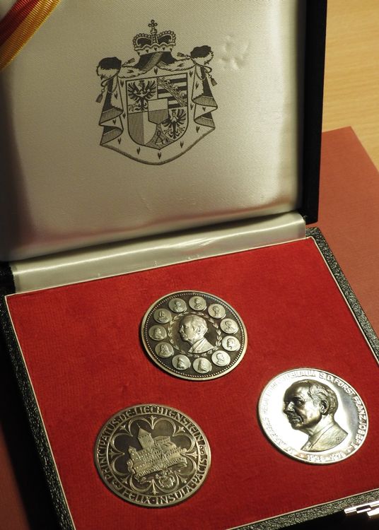 40 J. Reg. Jubiläum S.D schönes Set, Medaillen Silber 999 (Gebraucht ...