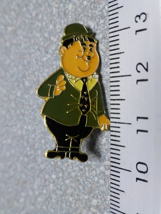 PIN PINS COMIC ZEICHENTRICK (Gebraucht) in Gränichen für CHF 2 – mit ...