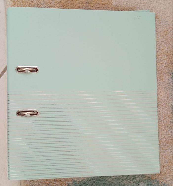 Mintfarbener A4 Ordner - Ideal für Schule oder Büro! (Neu (gemäss ...