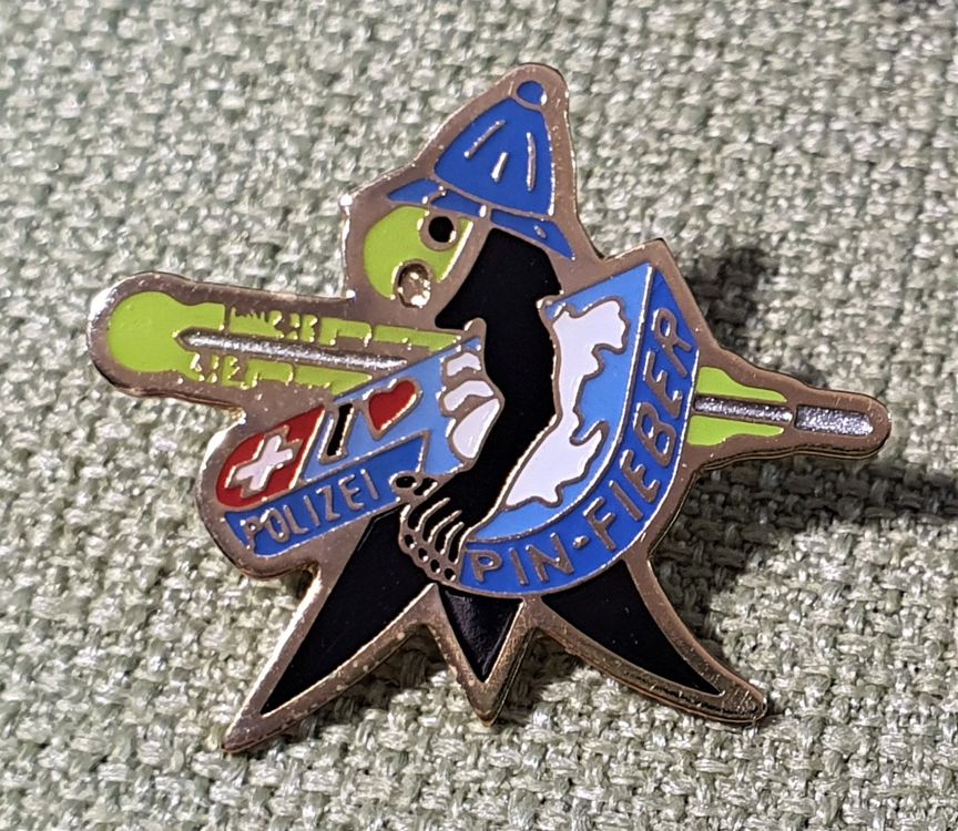 P213 - Pin Schweiz Polizei Basel Pin-Fiber (Gebraucht) in Reinach BL für CHF 2 – mit Lieferung ...