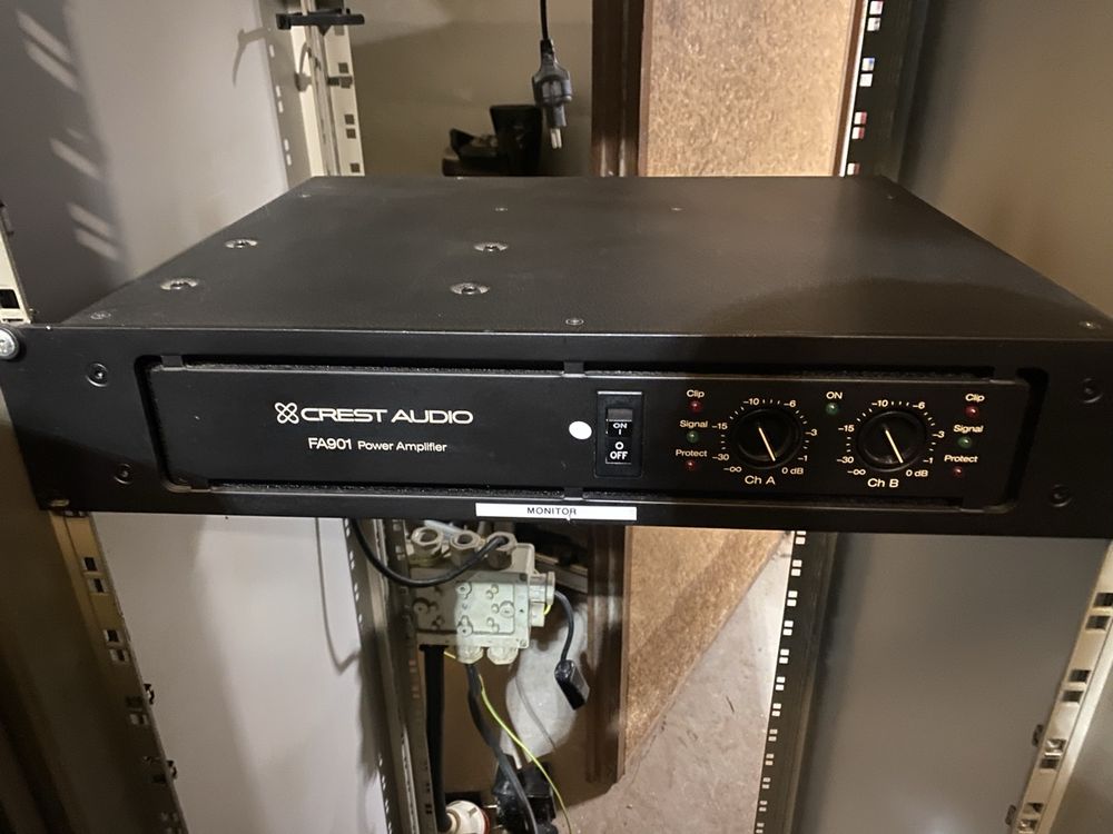 Crest audio Fa901 power amp (Gebraucht) in Niedergösgen für CHF 100 ...