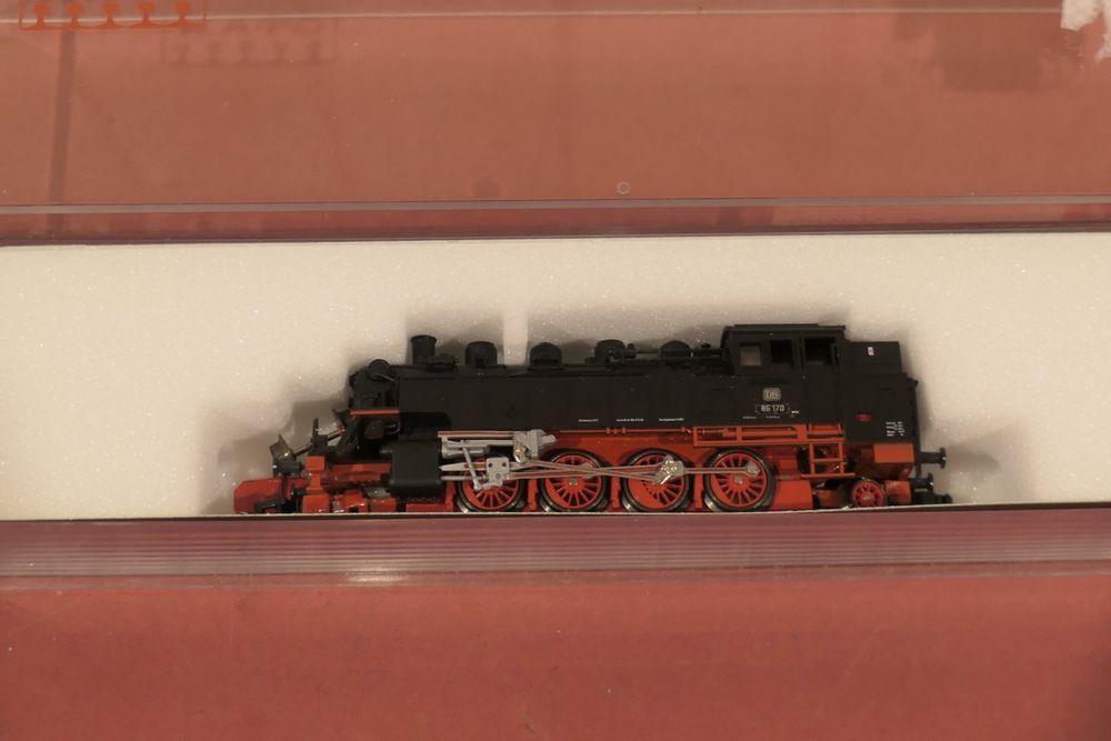 Kato Dampflok BR 86 der DB, OVP (Gebraucht) in Höfen b. Thun für CHF 35 ...