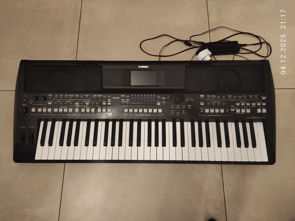 Yamaha PSR SX600 (Gebraucht) in Zürich für CHF 490 – nur Abholung auf ...