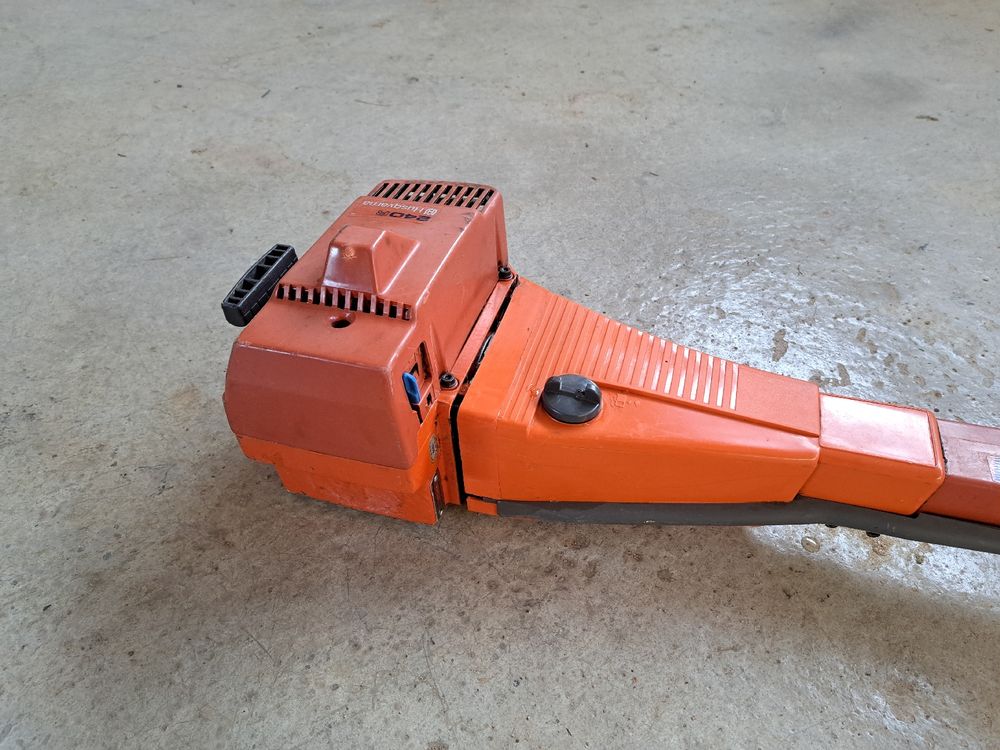 Débroussailleuse Husqvarna 240R (Defekt) in La Chaux-de-Fonds für CHF ...