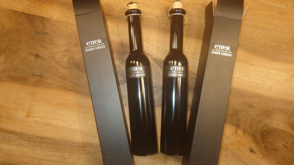 2 Flaschen Zuger Kirsch von Etter | Kaufen auf Ricardo