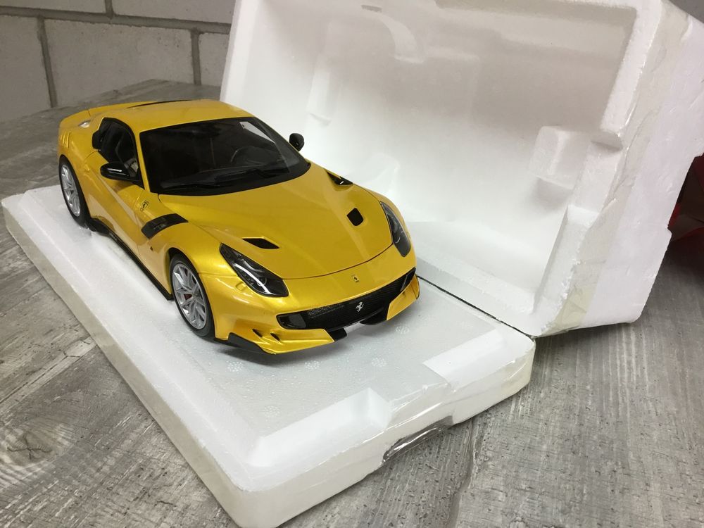 Ferrari F12 TDF/ Giallo Tri-strato/BBR 182100 (Neu und originalverpackt ...