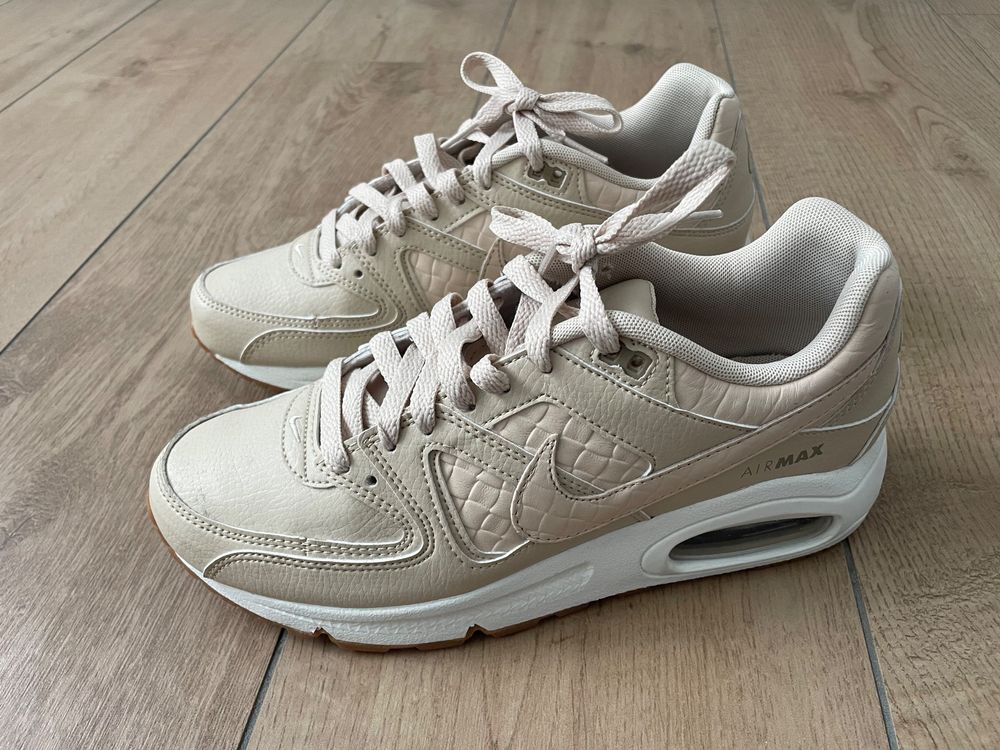 Nike Air Max Gr. 39 Neuwertig (Gebraucht) in Waltenschwil für CHF 69 ...