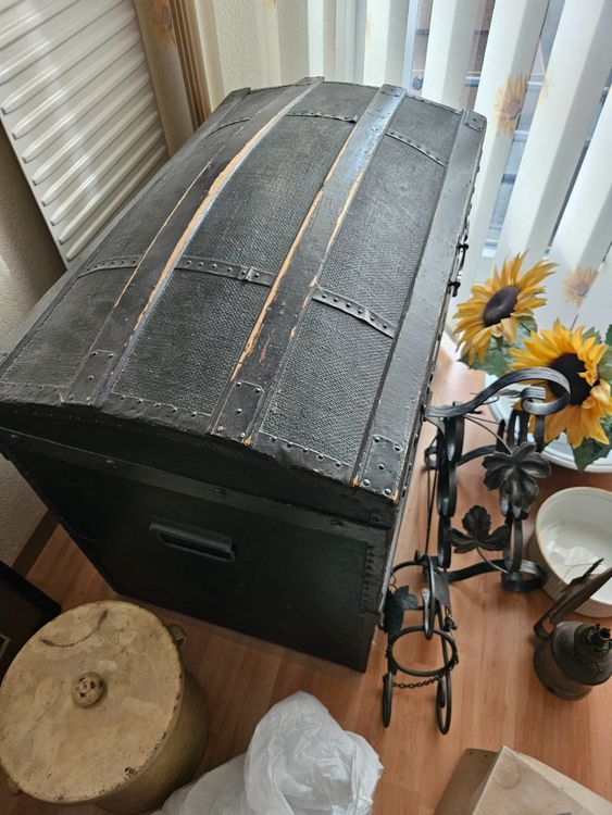 Coffre ancien, malle de rangement vintage noire en bois (Gebraucht) in Lutry für CHF 39 – nur ...