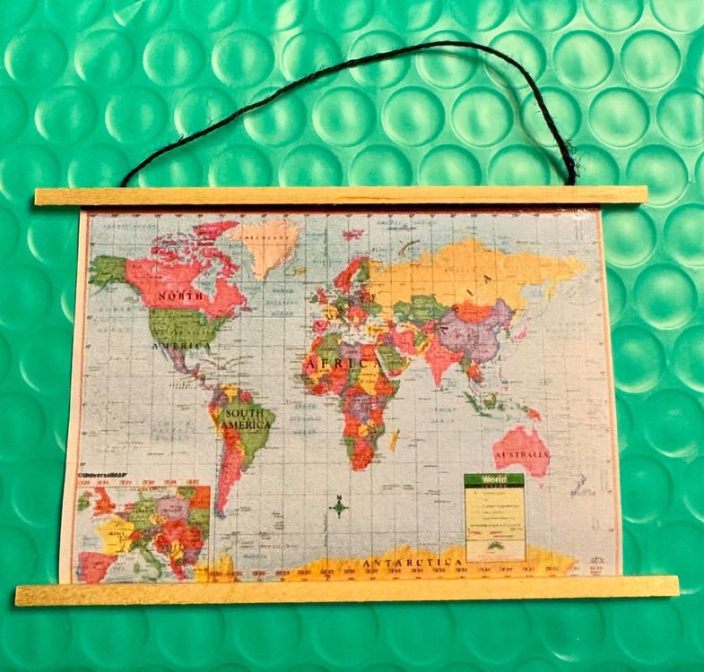 Weltkarte aus Papier und Holz zum aufhängen Büro Puppenhaus (Neu und originalverpackt) in Grabs ...