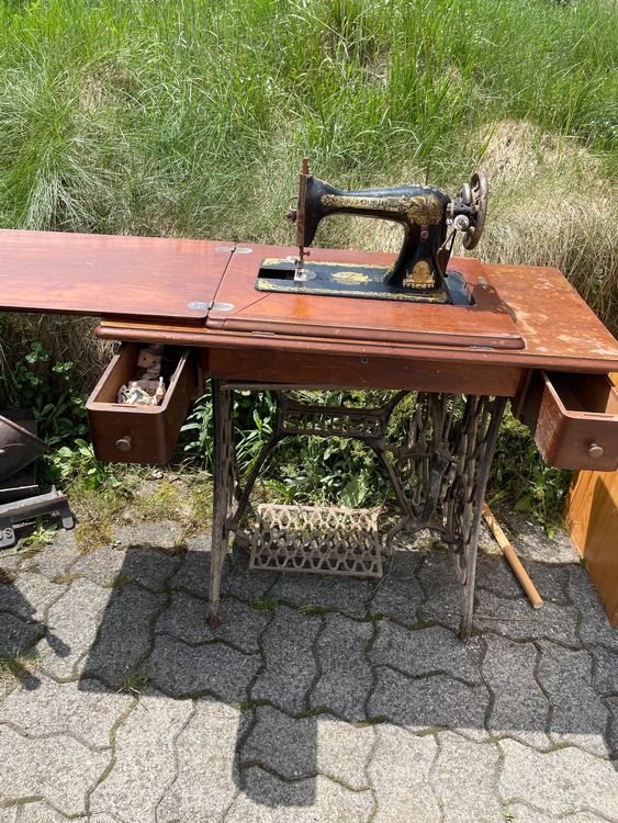 Singer alte Nähmaschine (Defekt) in Roggwil BE für CHF 10 – nur Abholung auf Ricardo kaufen